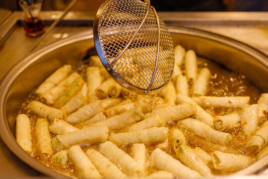 「Kerhane」の写真素材 | 8件の無料イラスト画像 | Adobe Stock