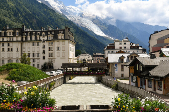 Chamonix-Mont-Blanc-Bilder: Stock-Fotos & -Videos. | Adobe Stock