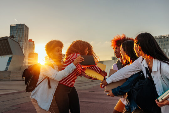 Altercation 이미지 – 찾아보기 3,184 스톡 사진, 벡터 및 비디오 | Adobe Stock