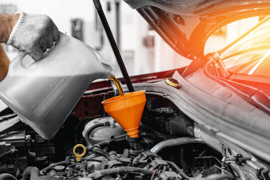 Motorcheck Bilder – Durchsuchen 87,949 Archivfotos, Vektorgrafiken und ...