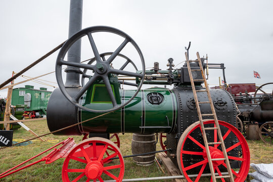 "Portable Steam Engine" Images – Browse 29 Stock Photos, Vectors, and ...