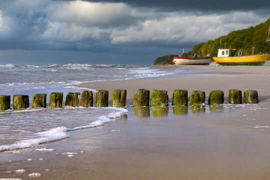 Breakwater Images – Browse 493,878 Stock Photos, Vectors, and Video ...