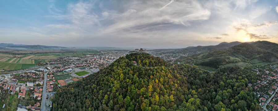 Valisoara bilder – Bläddra bland 68 stockfoton, vektorer och videor ...