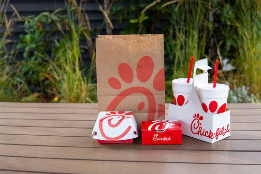 Chick-Fil-A Images – Browse 164 Stock Photos, Vectors, and Video ...