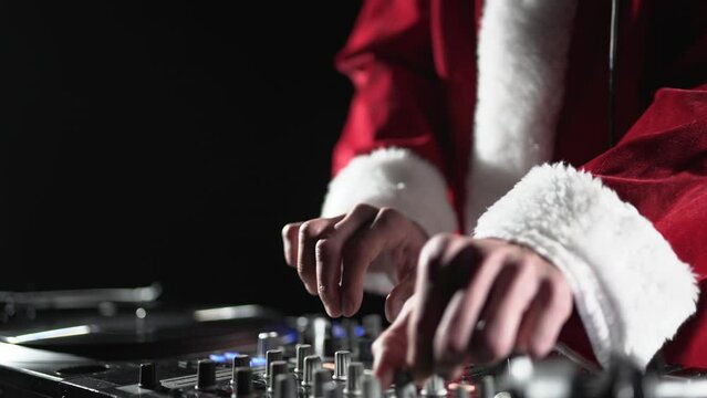 "Santa Dj"-Bilder: Stock-Fotos & -Videos. | Adobe Stock