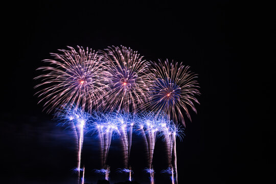 連 Images – Browse 989 Stock Photos, Vectors, and Video | Adobe Stock