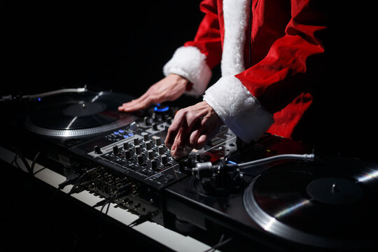 "Santa Dj"-Bilder: Stock-Fotos & -Videos. | Adobe Stock
