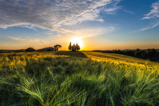 Surrounding Images – Browse 570,288 Stock Photos, Vectors, and Video ...