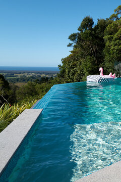 "Infinity Edge"-Bilder: Stock-Fotos & -Videos. | Adobe Stock