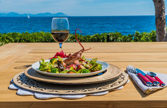 Devant Bilder – Durchsuchen 16,290 Archivfotos, Vektorgrafiken und ...