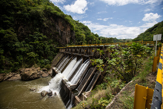 Hidro 이미지 – 찾아보기 423 스톡 사진, 벡터 및 비디오 | Adobe Stock
