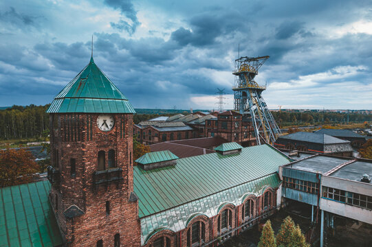 Wujek-Bilder: Stock-Fotos & -Videos. | Adobe Stock