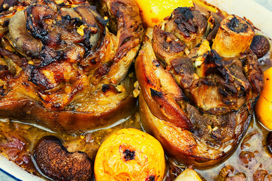 Hachse Bilder – Durchsuchen 9,202 Archivfotos, Vektorgrafiken und ...