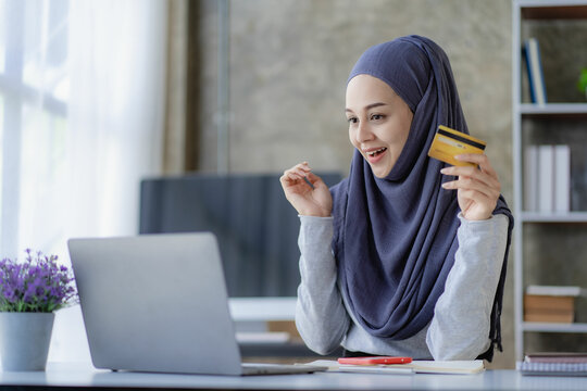 Bank Account Muslim Images – Browse 1,964 Stock Photos, Vectors, and ...