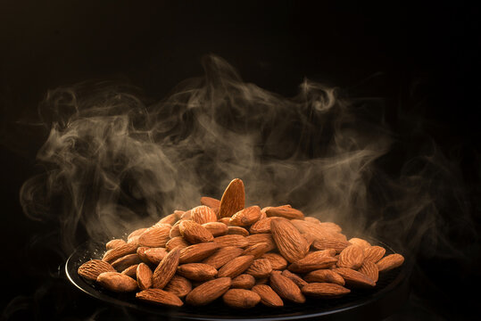 Migdal bilder – Bläddra bland 1,004 stockfoton, vektorer och videor ...