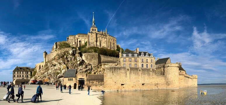 Battlement Images – Browse 2,292,323 Stock Photos, Vectors, and Video ...