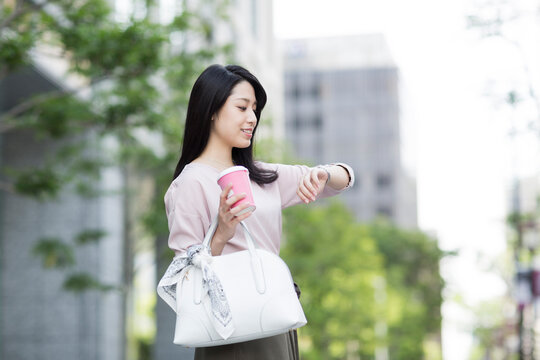 Po 이미지 – 찾아보기 66,588 스톡 사진, 벡터 및 비디오 | Adobe Stock