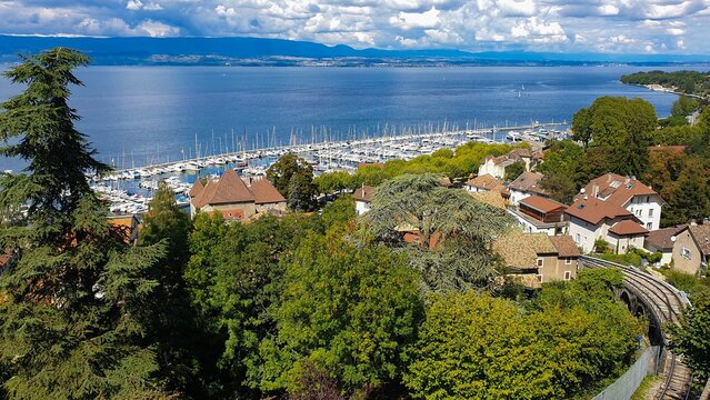 Thonon-Les-Bains Imagens – Procure 163 fotos, vetores e vídeos | Adobe ...