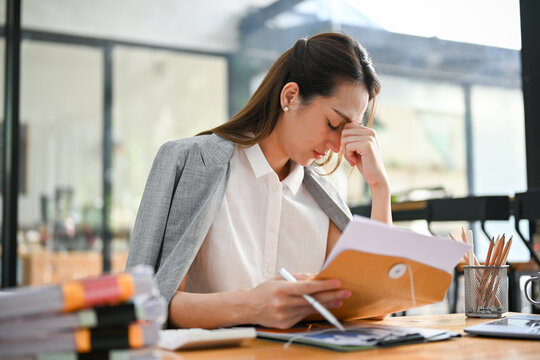 Disconcerted Bilder – Durchsuchen 872,644 Archivfotos, Vektorgrafiken ...