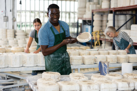 Apron Molds Bilder – Durchsuchen 10,909 Archivfotos, Vektorgrafiken und ...