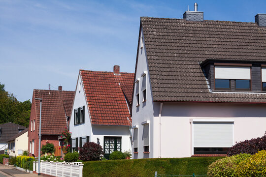 Neueneck Bilder – Durchsuchen 197 Archivfotos, Vektorgrafiken und ...