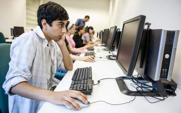 Indian Office Boy Images – Browse 1,896 Stock Photos, Vectors, and ...