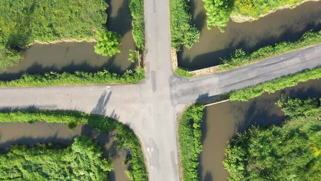 「Croisement」の写真素材 | 2,184件の無料イラスト画像 | Adobe Stock