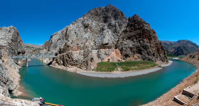 「Erzincan」の写真素材 | 1,648件の無料イラスト画像 | Adobe Stock