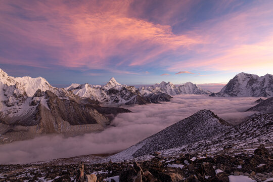 Trogtal Bilder – Durchsuchen 1,725 Archivfotos, Vektorgrafiken und ...