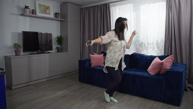 Dancing At Home Alone Images – Browse 12,343 Stock Photos, Vectors, and ...