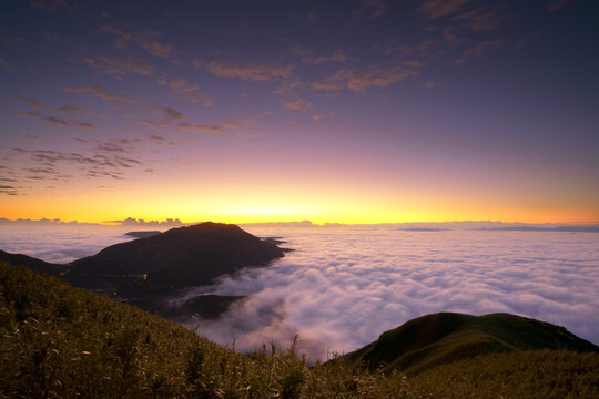 "Horizon Over Land" Images – Browse 39,094 Stock Photos, Vectors, and ...