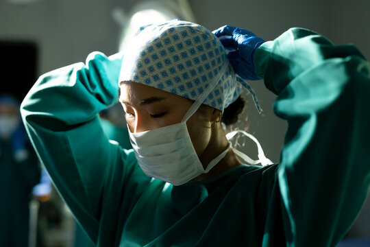 "Surgical Cap" Immagini - Sfoglia 6,900 foto, vettoriali e video Stock ...