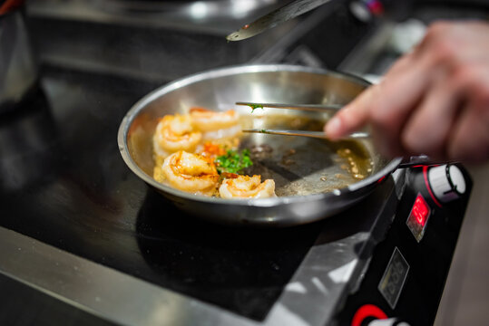 Sauteing Images – Browse 2,959,892 Stock Photos, Vectors, and Video ...