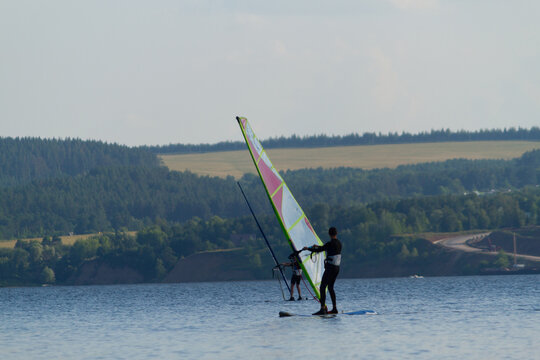 รูปภาพSailboarding – เลือกดูภาพถ่ายสต็อก เวกเตอร์ และวิดีโอ49,954 ...