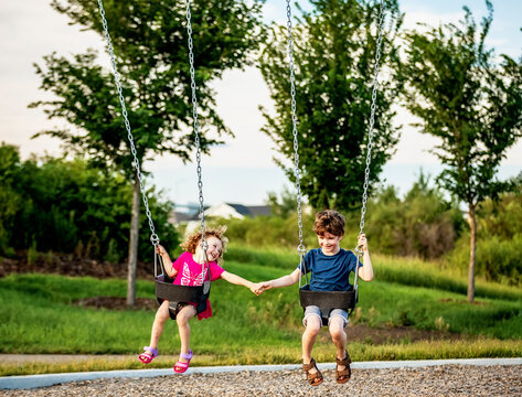 Swing Bilder – Durchsuchen 479,609 Archivfotos, Vektorgrafiken und ...
