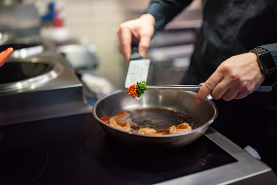 Sauteing Images – Browse 2,959,892 Stock Photos, Vectors, and Video ...