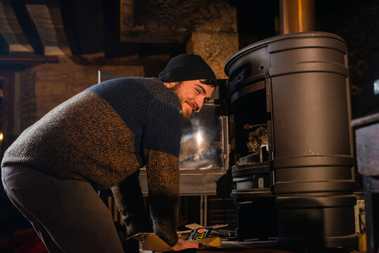 Interior Bonfire Bilder – Durchsuchen 9,962 Archivfotos, Vektorgrafiken ...