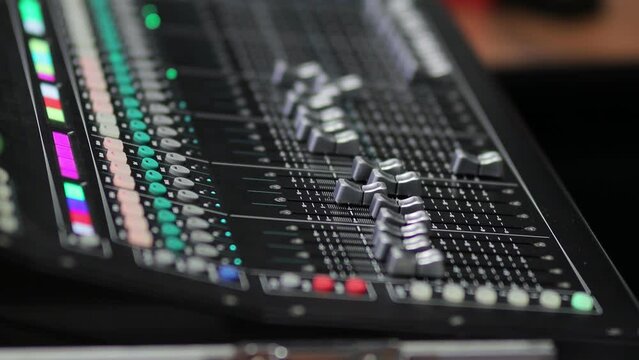 Sound Designer Images – Browse 10,378 Stock Photos, Vectors, and Video ...