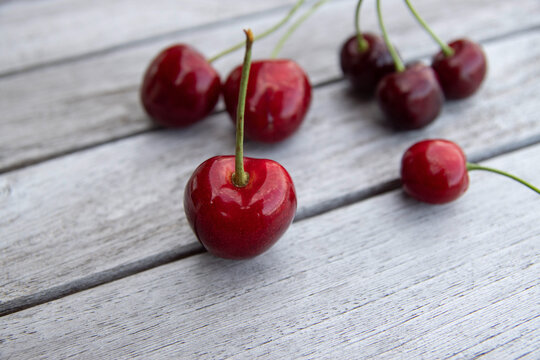 Kirsche bilder – Bläddra bland 25,272 stockfoton, vektorer och videor ...