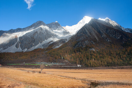 「Riwa」の画像 - 71 件の Stock 写真、ベクターおよびビデオ | Adobe Stock