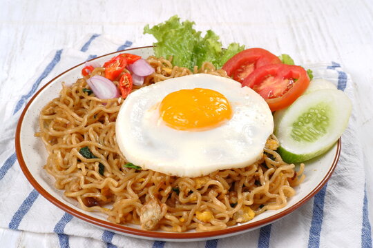 Mie Goreng Telor