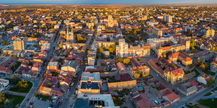 Pancevo Billeder – Gennemse 593 stockfotos, vektorer og videoer | Adobe ...