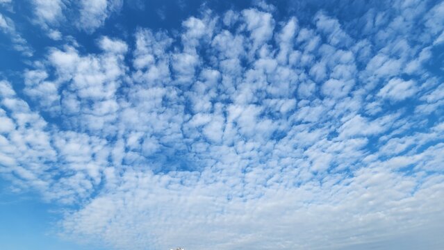 「Altocumulus」の画像 - 8,477 件の Stock 写真、ベクターおよびビデオ | Adobe Stock