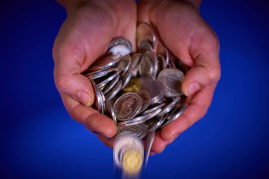 Geldverlust 이미지 – 찾아보기 214 스톡 사진, 벡터 및 비디오 | Adobe Stock