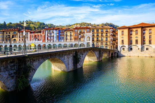 「Tolosa」の画像 - 589 件の Stock 写真、ベクターおよびビデオ | Adobe Stock