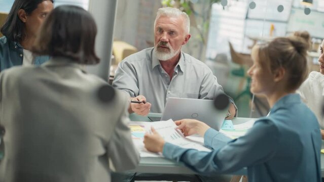 Employee Guide Images – Browse 24,849 Stock Photos, Vectors, and Video ...