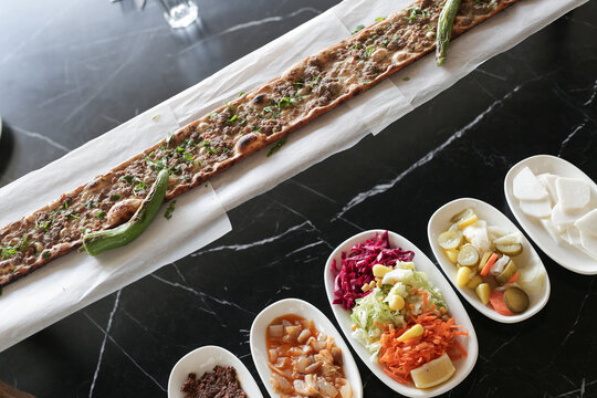 รูปภาพPide – เลือกดูภาพถ่ายสต็อก เวกเตอร์ และวิดีโอ10,212 | Adobe Stock