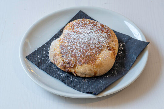 Pietanze Images – Browse 9,310 Stock Photos, Vectors, and Video | Adobe ...