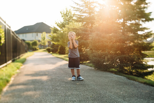Bored Standing bilder – Bläddra bland 70,015 stockfoton, vektorer och ...