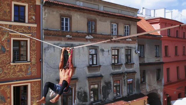 Highlining Images – Browse 10,471 Stock Photos, Vectors, and Video ...